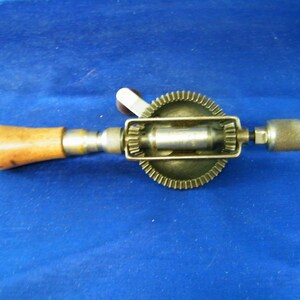 Antique Yankee 1530 Hand Drill Ratcheting Egg Beater Wood Handle USA ...