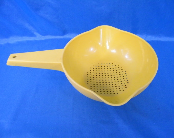 Tupperware Yellow Strainer small 1 Quart 1200 See - Etsy