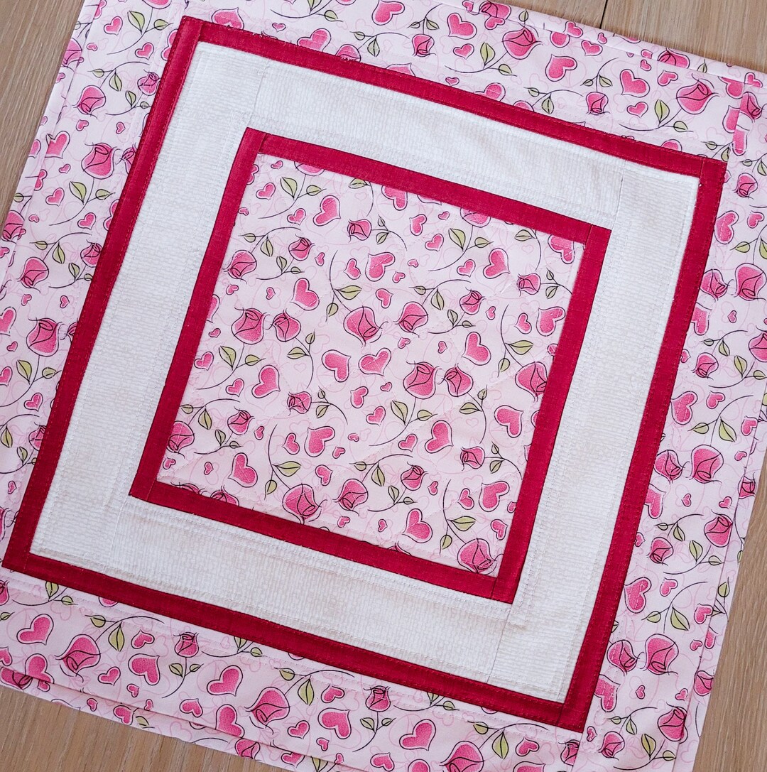 Quilted Table Topper, Table Mat, Decorative Wall Hanging, Valentine's ...