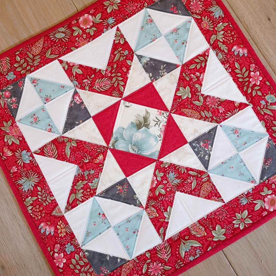 Quilted Table Topper, Table Mat, Decorative Wall Hanging, Year-round ...