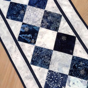 Quilted Table Runner, Handmade Quilted Table Mat, Winter and Holiday Table Runner, Handmade ...