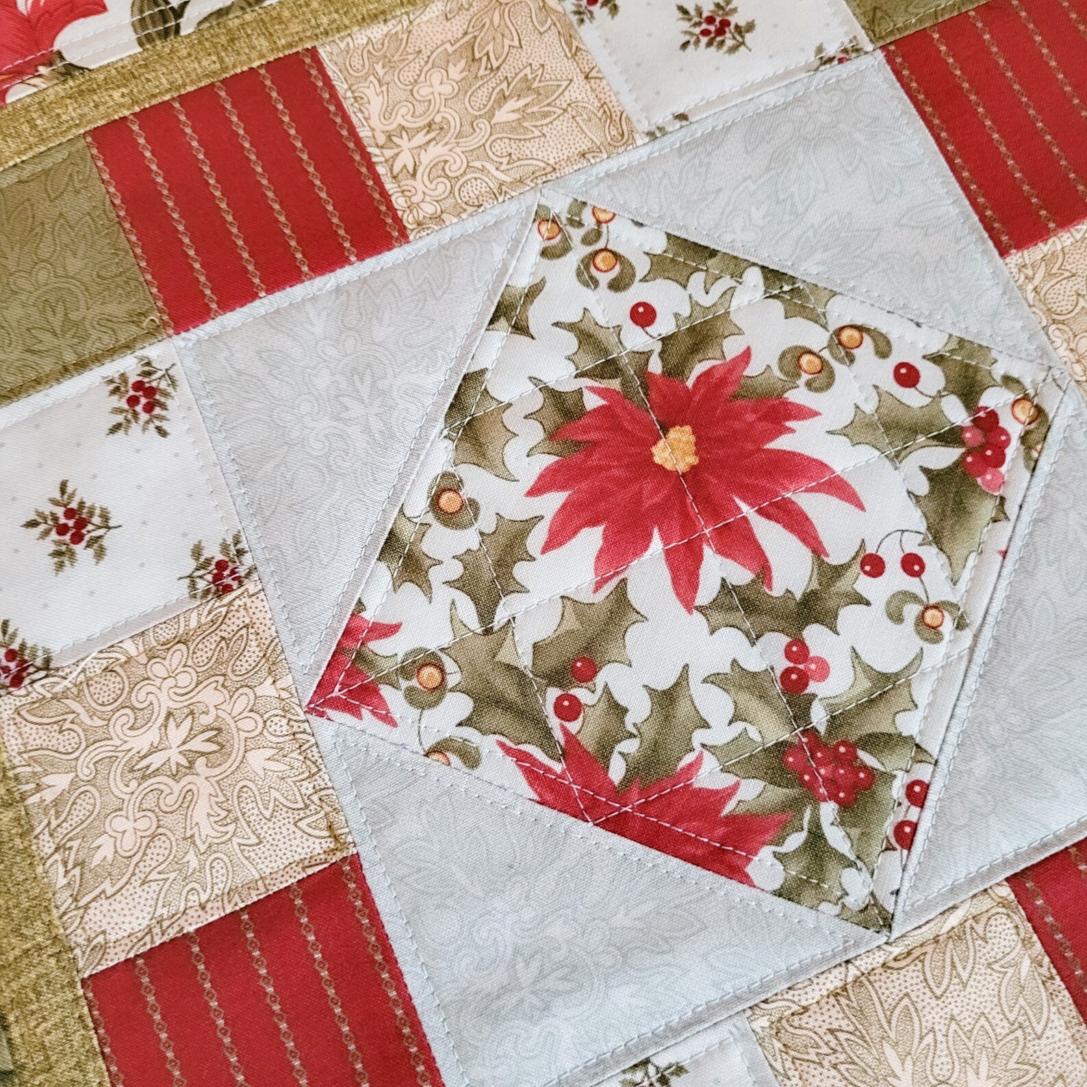 Quilted Christmas and Holiday Table Topper, Table Mat, Decorative Wall Hanging, Florals ...
