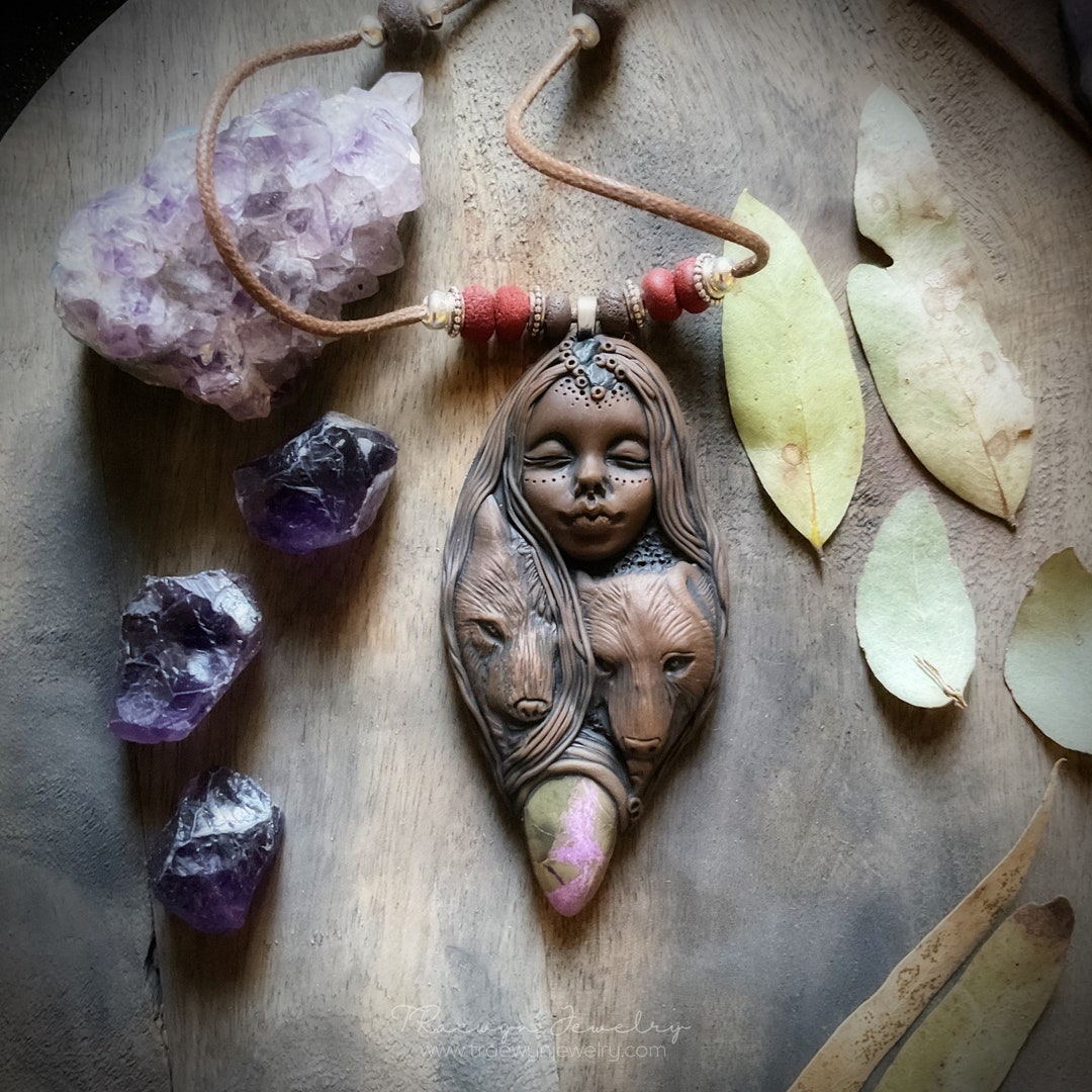 La Loba Wolf Woman Necklace With Ruby in Fuchsite Gemstones. - Etsy