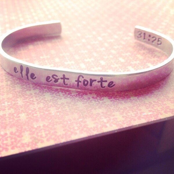Elle Est Forte - Etsy
