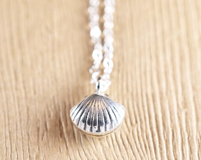 Clam Shell Necklace, Clam Shell Charm Pendant, 925 Sterling Silver ...