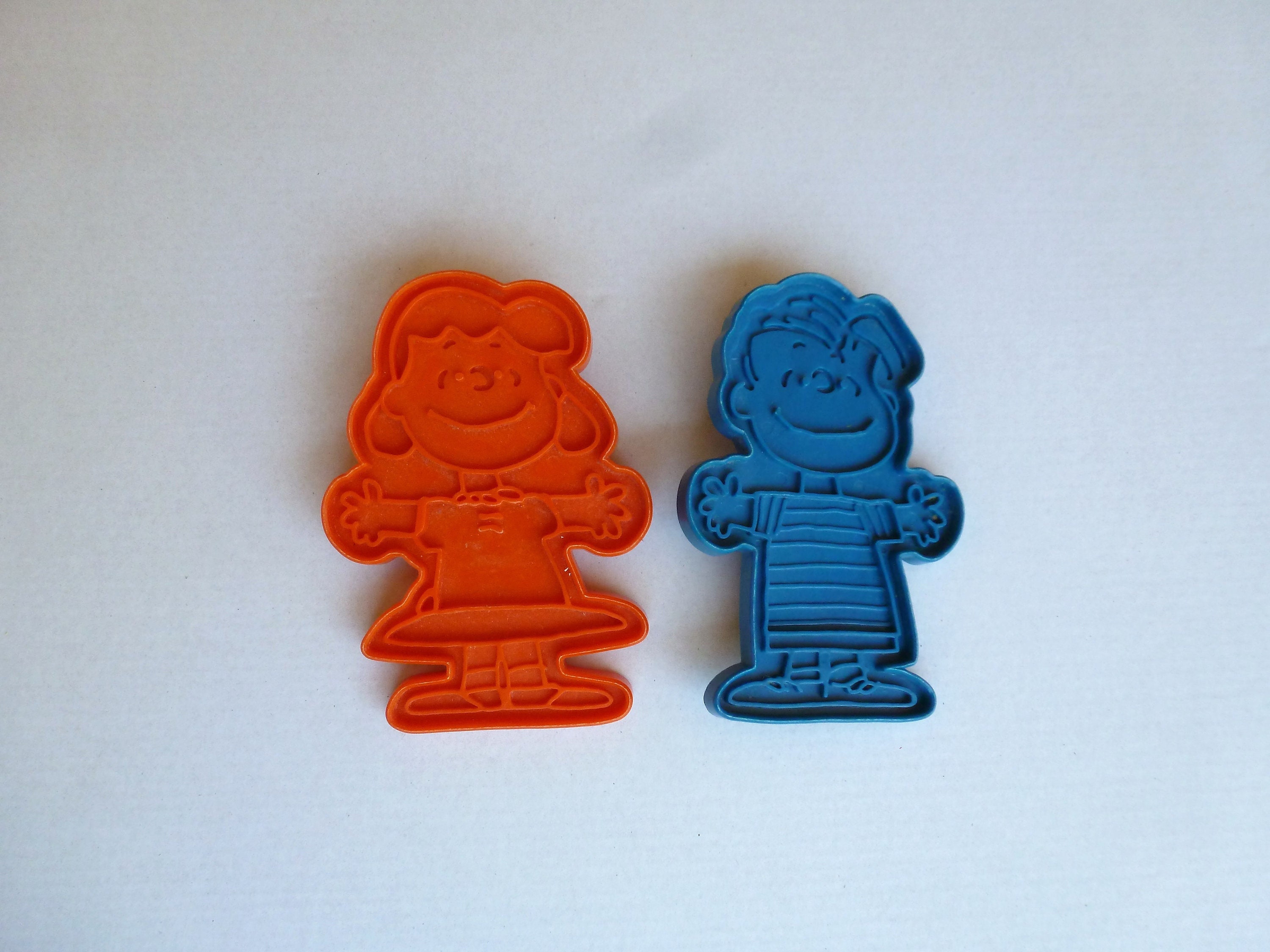 SALE! Retro Collectible Peanuts Comic Cookie Cutter Set of Two Lucy ...
