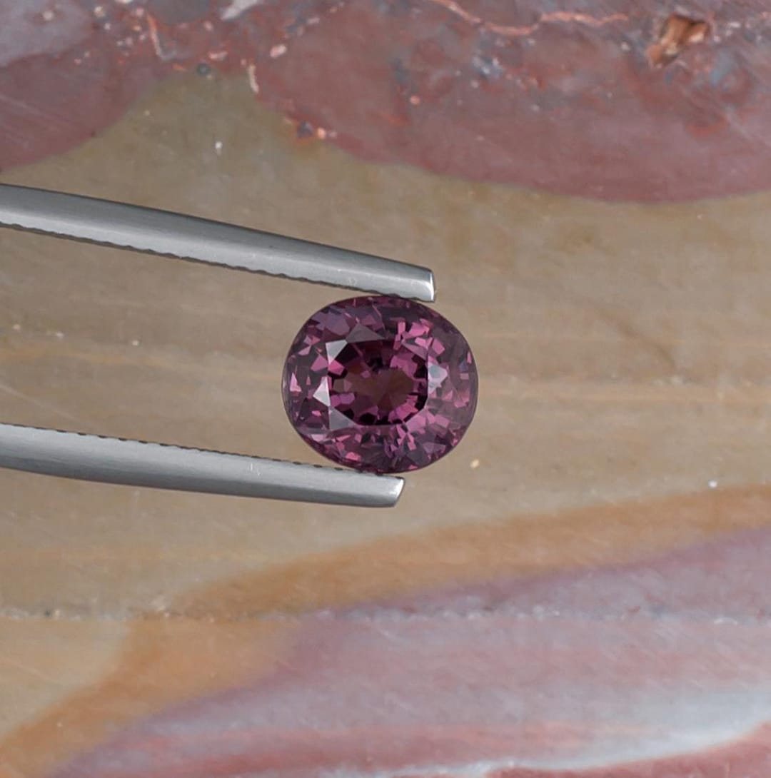 2.26ct Vivid Pink Spinel Gemstone, 8.09x7.25x5.09mm, Oval Shape Loose ...