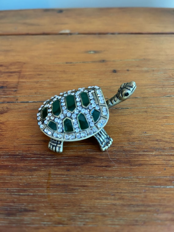 Vintage brass enamel turtle - Gem