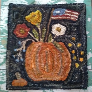 Primitive Rug Hooking Kit Hooked Garden Bunny Linen Wool - Etsy