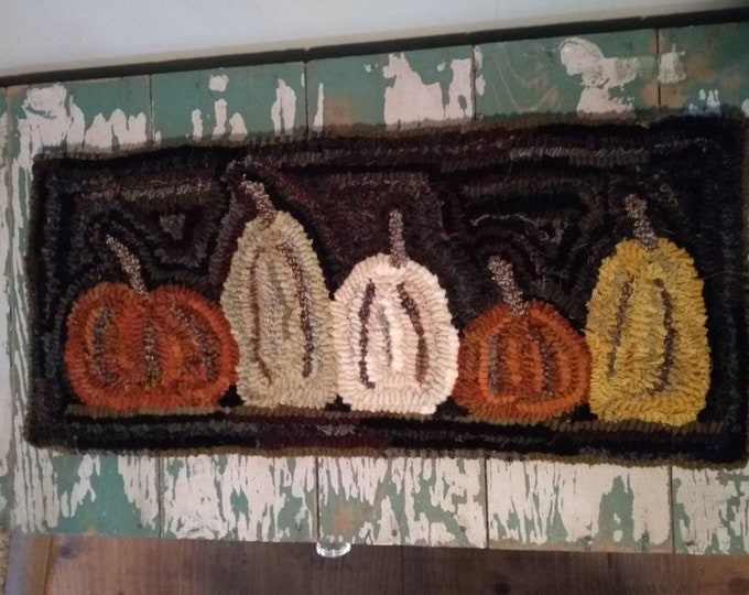 Hand Hooked Wool Rug - Etsy