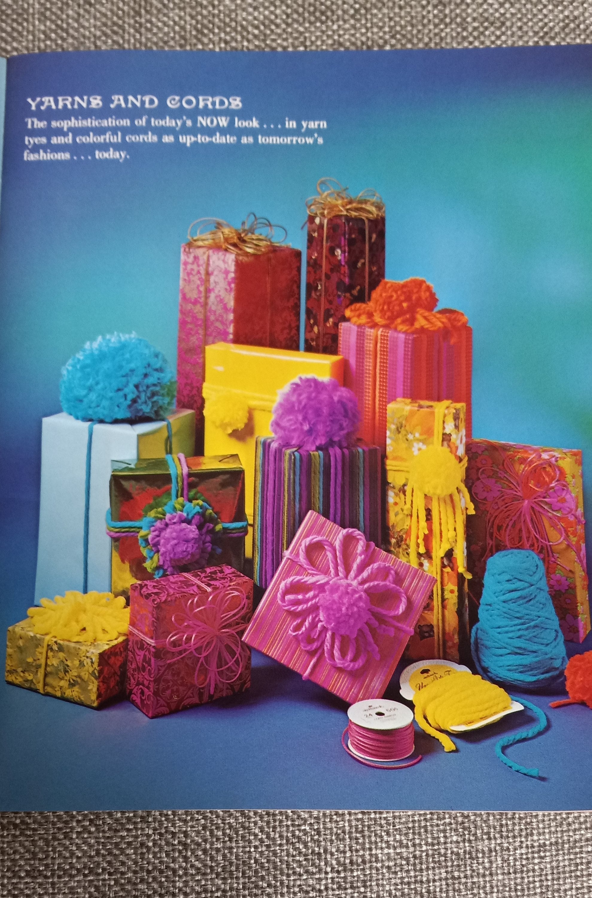 Vintage Hallmark Cards/gift Wrapping Guide, 1969, Instructional ...