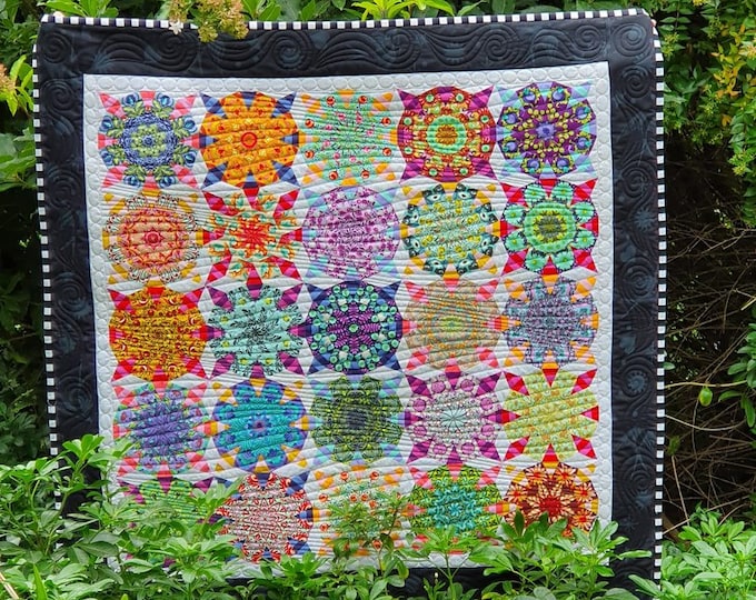 Southern Aurora Quilt by Sharon Burgess Lillabelle Lane Creations EPP KIT Papers, Pattern ...