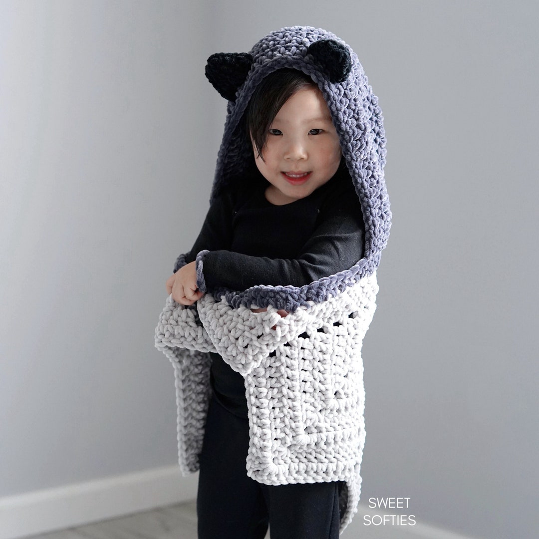 Hooded Bat Cape Crochet Pattern · Halloween Costume Cosplay Tutorial ...