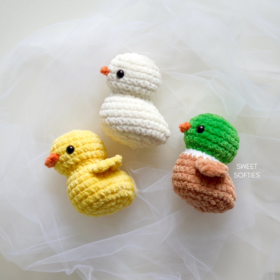 Pocket Duckling Crochet Pattern · Good Luck Duck Amigurumi Tutorial ...