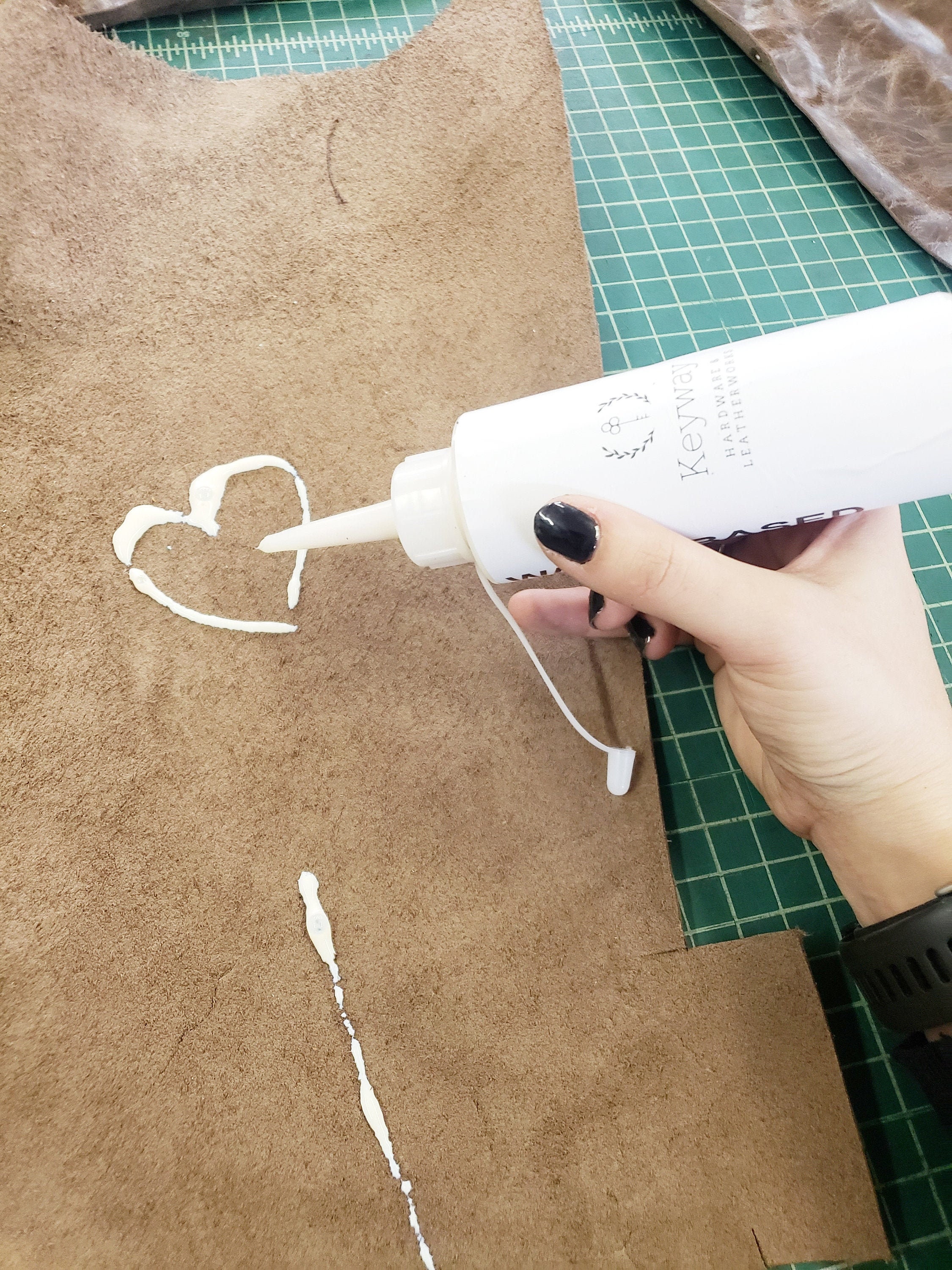 Water-based Leather Glue, Eco Friendly Contact Cement (150 Ml) - Etsy