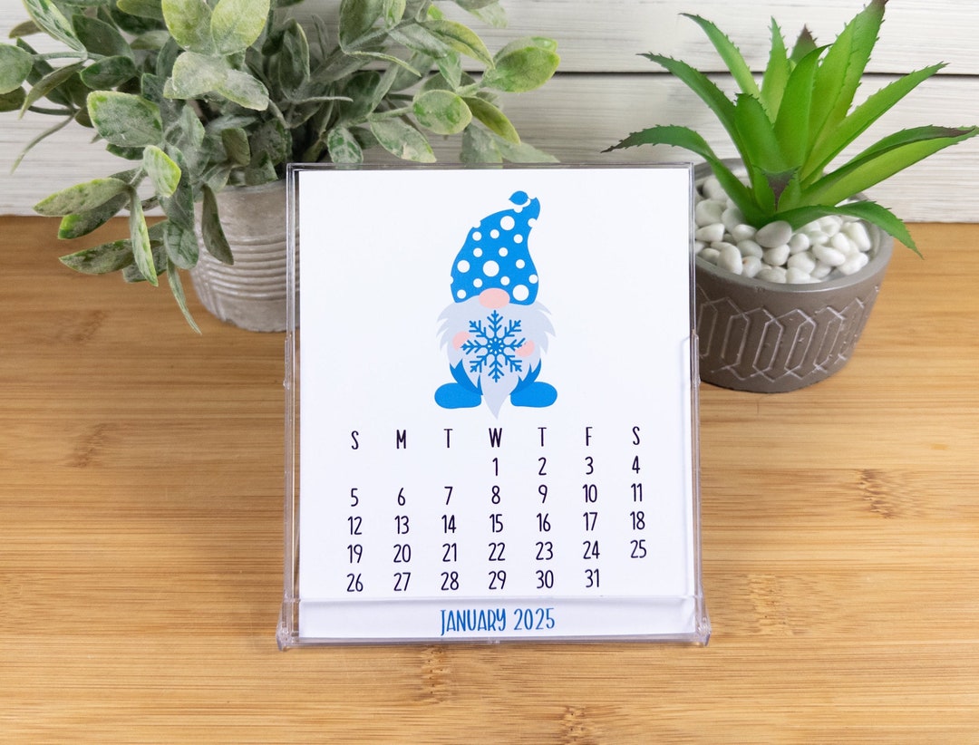 2026 Gnome Holiday Desk Calendar for Home or Office, 12 Month Calendar ...