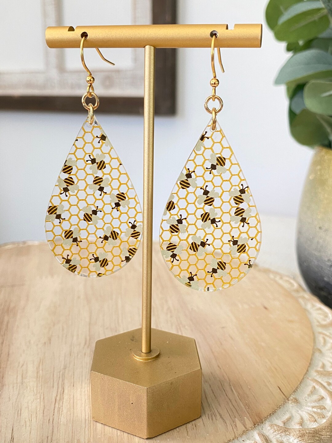 Bee Earrings / Bee Flower Earrings / Acrylic Earrings / Save the Bees/ Bees Earrings / Bees ...