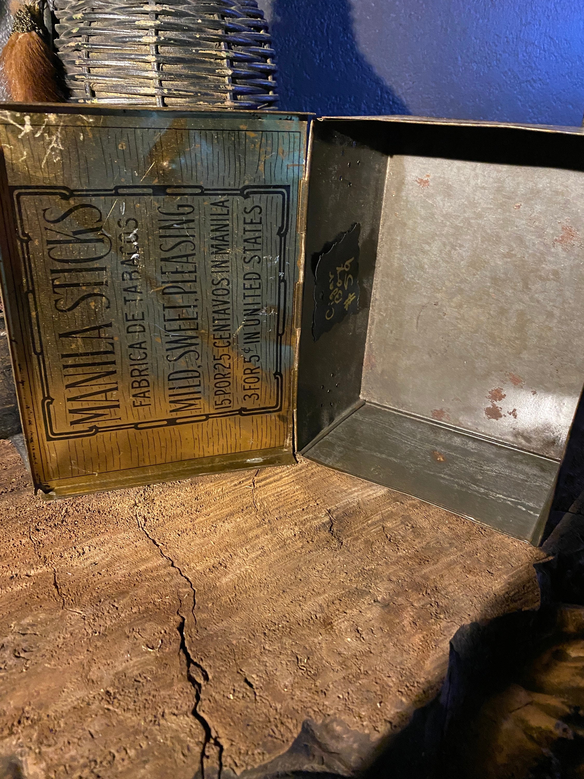 Antique CIGAR HUMIDOR Tin Box Old Manila Sticks Advertising Graphics ...