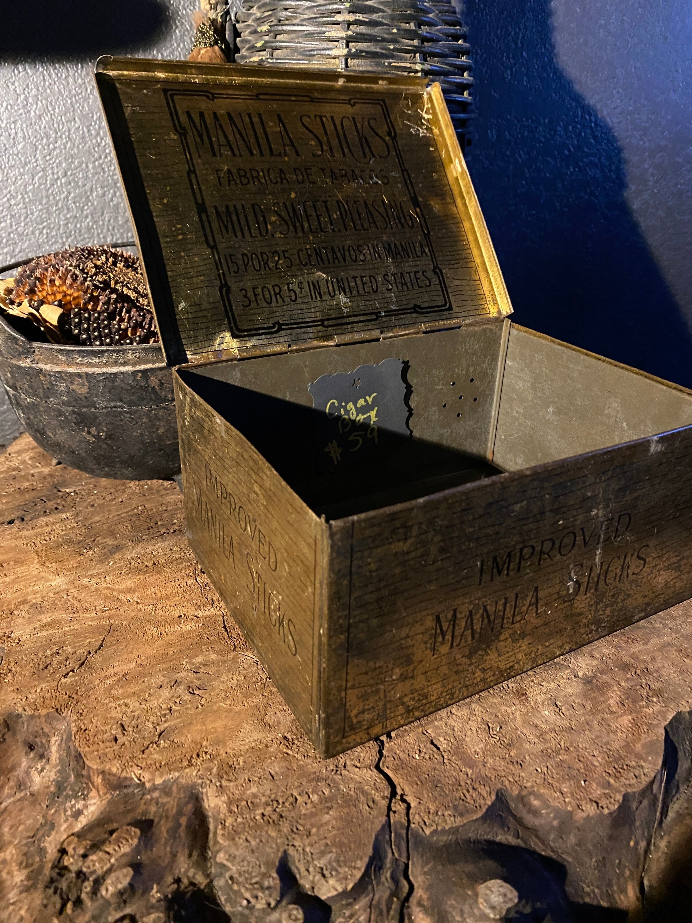 Antique CIGAR HUMIDOR Tin Box Old Manila Sticks Advertising Graphics ...