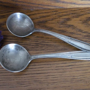 Antique Silverplate Soup Spoon Pair, Isabella Pattern - Etsy