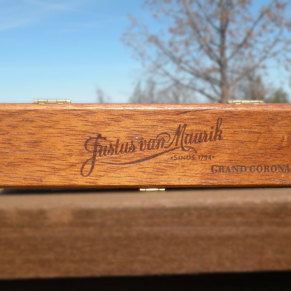 Vintage Cigar Box - Etsy