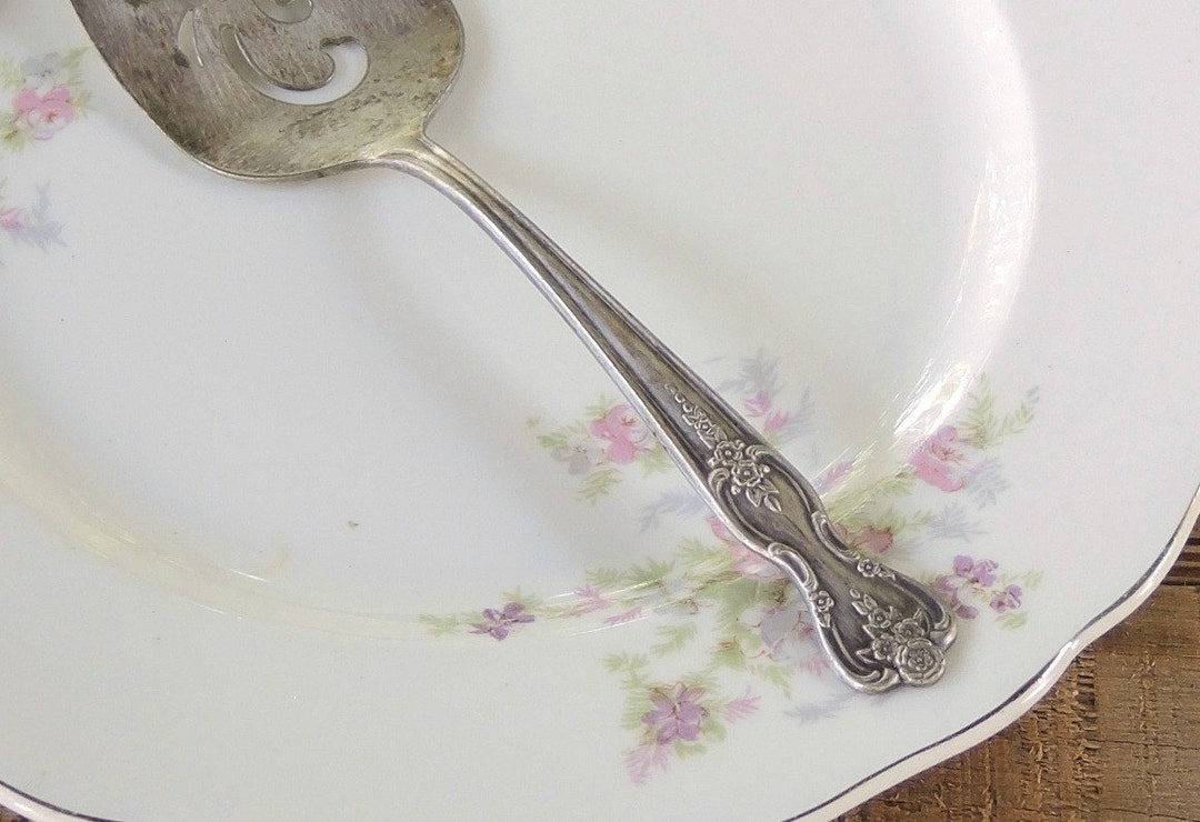 Vintage Pierced Pie Server, Rogers, Tea Party, Rustic Farmhouse ...