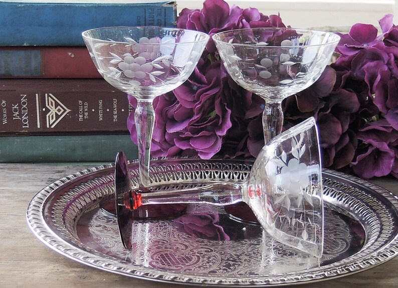 Louie Weston Red Footed Etched Clear Crystal Champagne Glasses Set of 3 ...