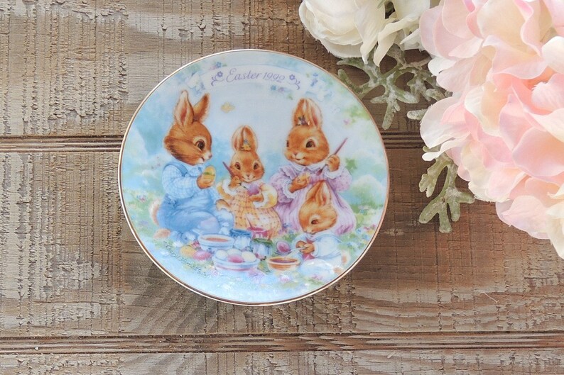 Vintage Avon Easter Plate Colorful Moments 1992 Collectible Easter ...