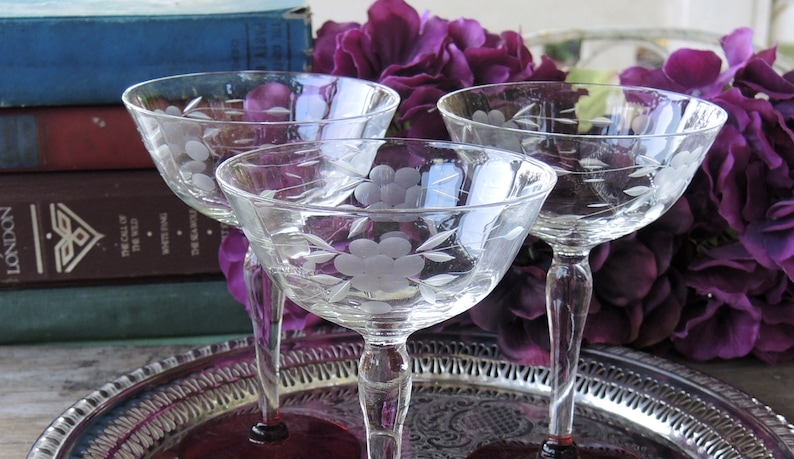 Louie Weston Red Footed Etched Clear Crystal Champagne Glasses Set of 3 ...