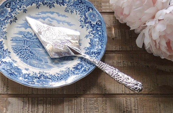 Vintage Godinger Grapevine Silverplate Pie or Cake Server | Etsy