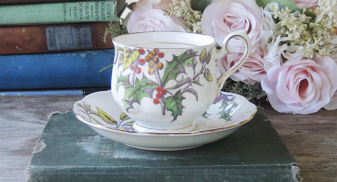 Royal Albert Holly Tea Cup and Saucer Set Flowers of the Month December ...
