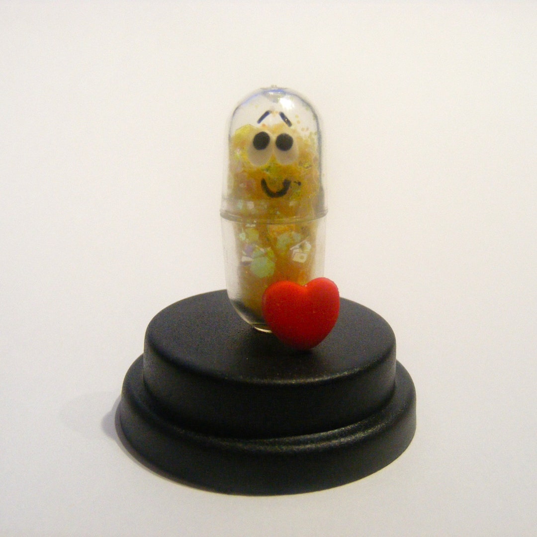 Happy Pill Pet © Happy Tablet, Fake Pill, Comedy Gift, Novelty Gift ...
