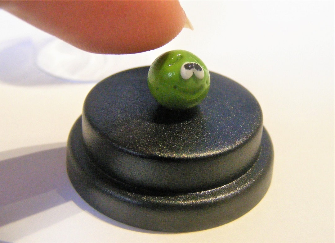 Pea Pet © Garden Pea Gift, Vegetarian Gift, Vegan Gift, Gardener Gift ...