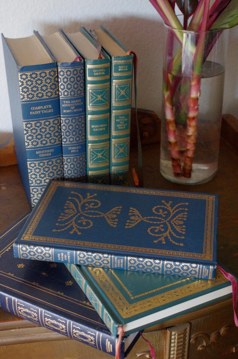 Vintage International Collector's Library Books Each Sold - Etsy