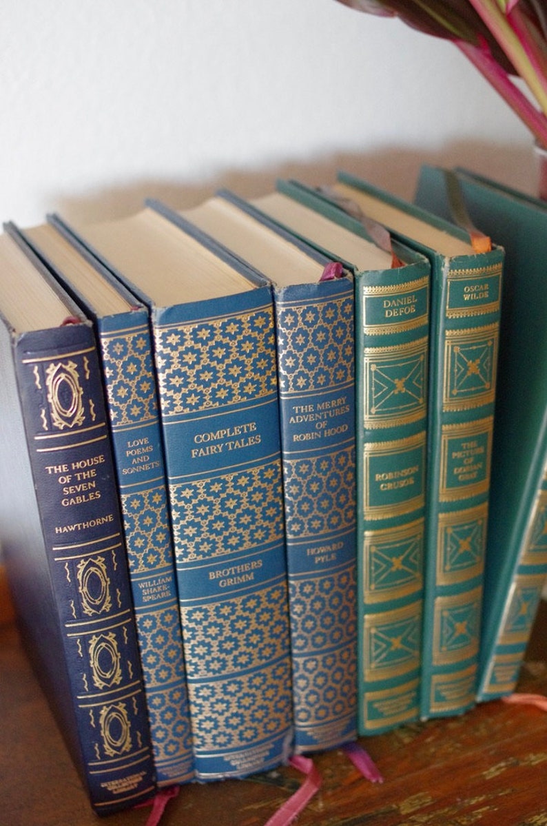 Vintage International Collector's Library Books Each Sold - Etsy