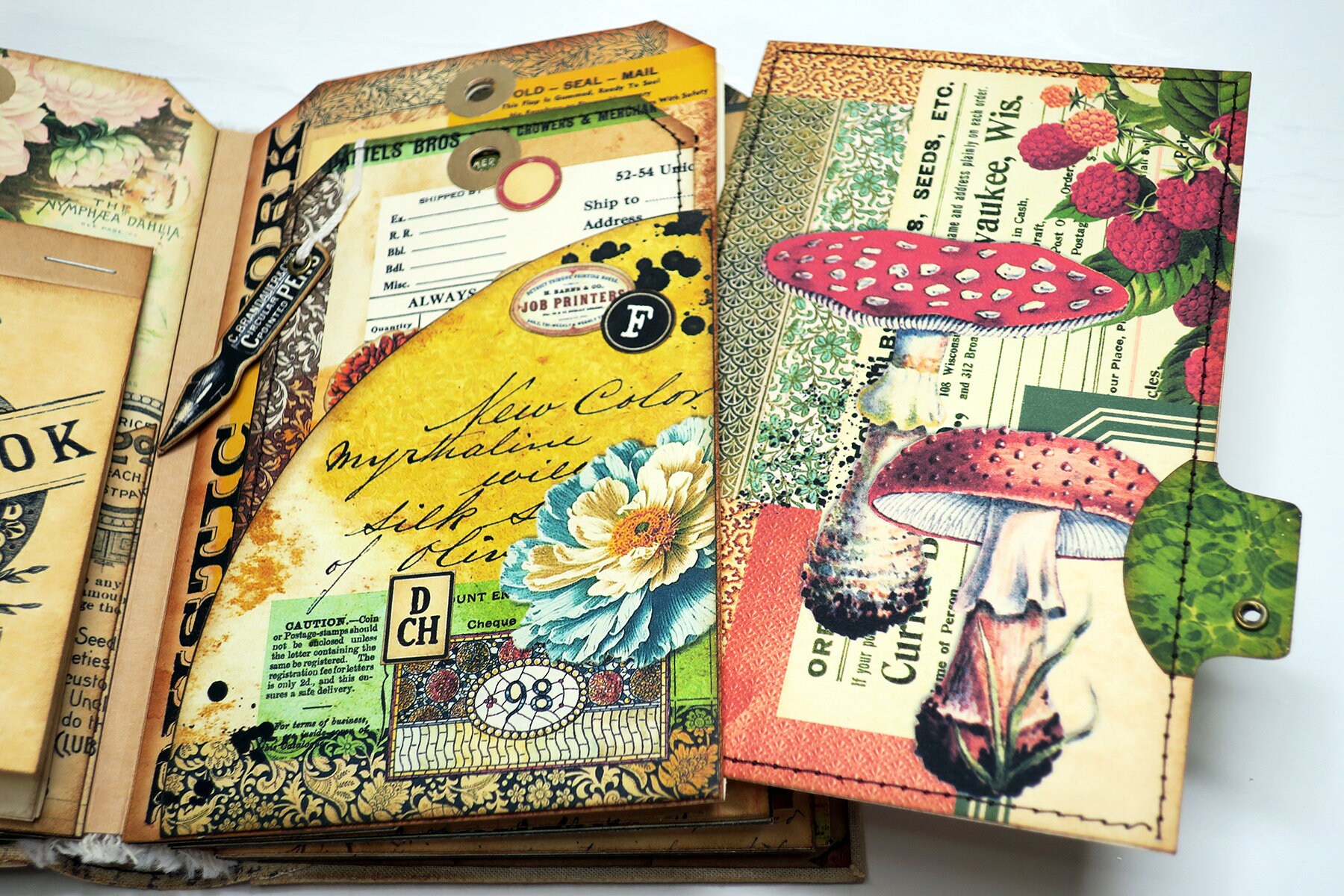 DK15 Interactive Tag Book - Etsy
