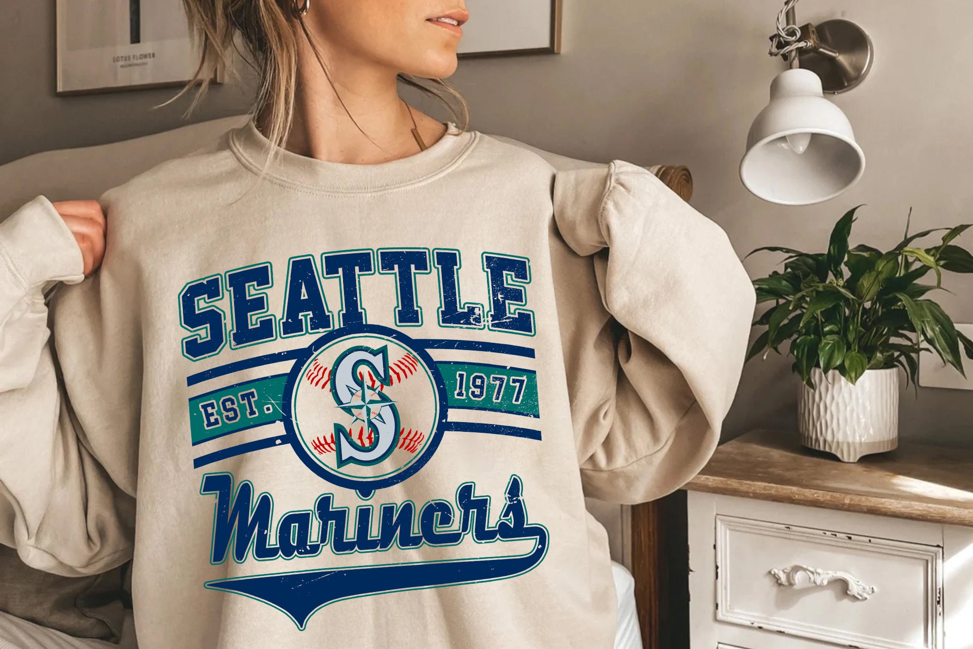 Vintage Seattle Mariners Crewneck Sweatshirt / Tee, Mariners EST 1977 ...