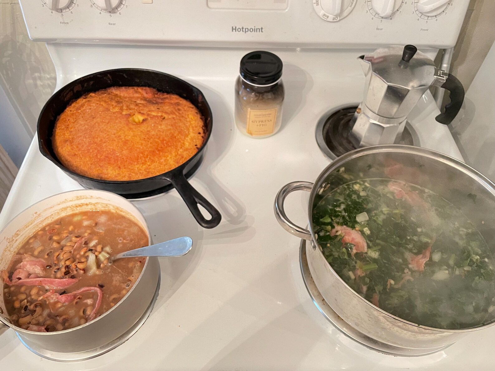 Traditional Skillet Cornbread Recipe *with Bonus Cornbread Dressing ...