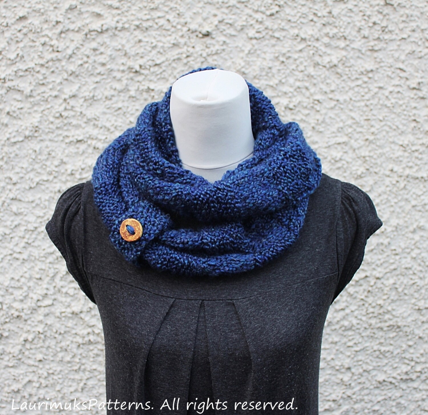 KNITTING PATTERN Blue Infinity Loop Scarf, Womens Scarf Pattern With ...