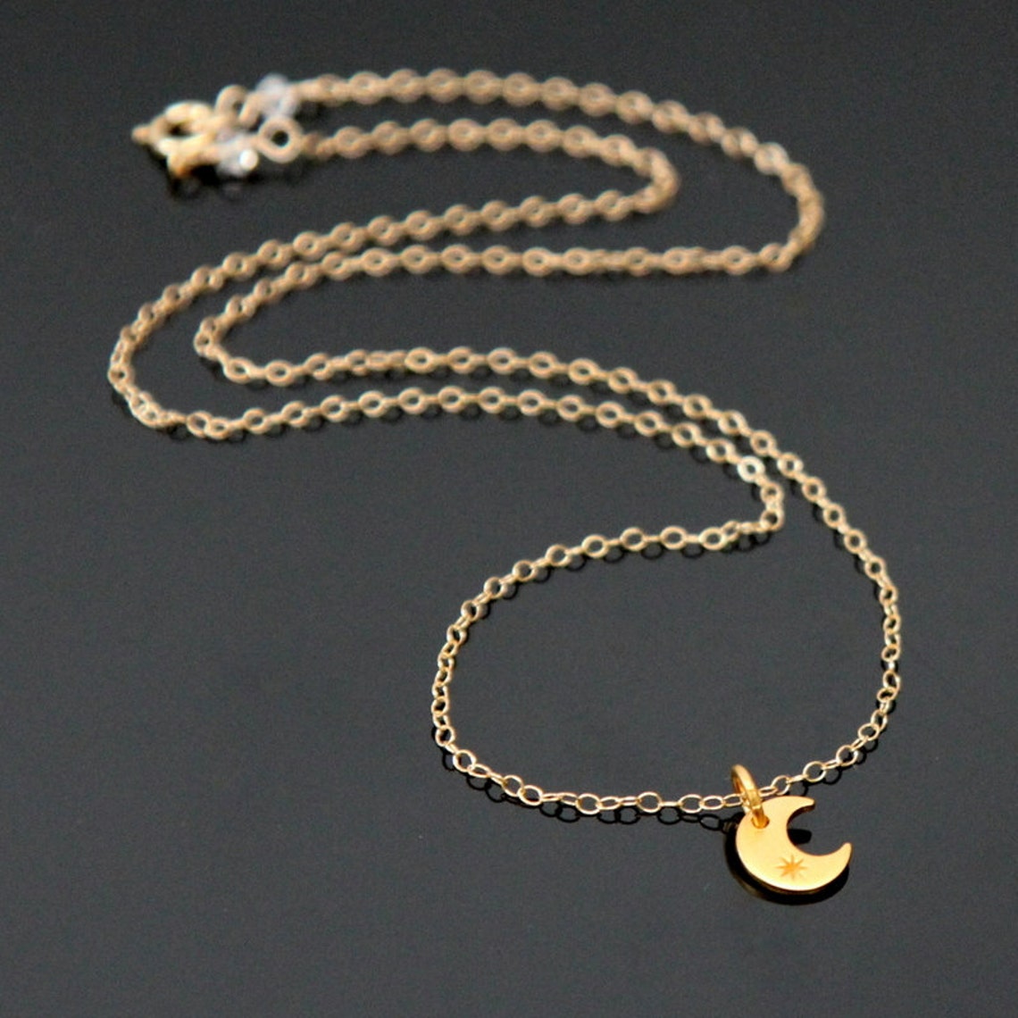 Collar de oro Crescent MOON collar de oro de la luna - Etsy México
