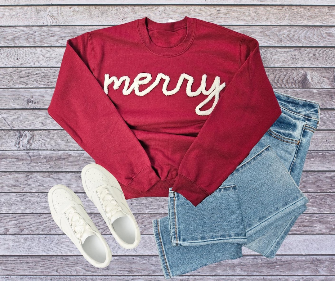 Chenille Yarn Embroidered Merry Sweatshirt - Fuzzy Letter Christmas ...