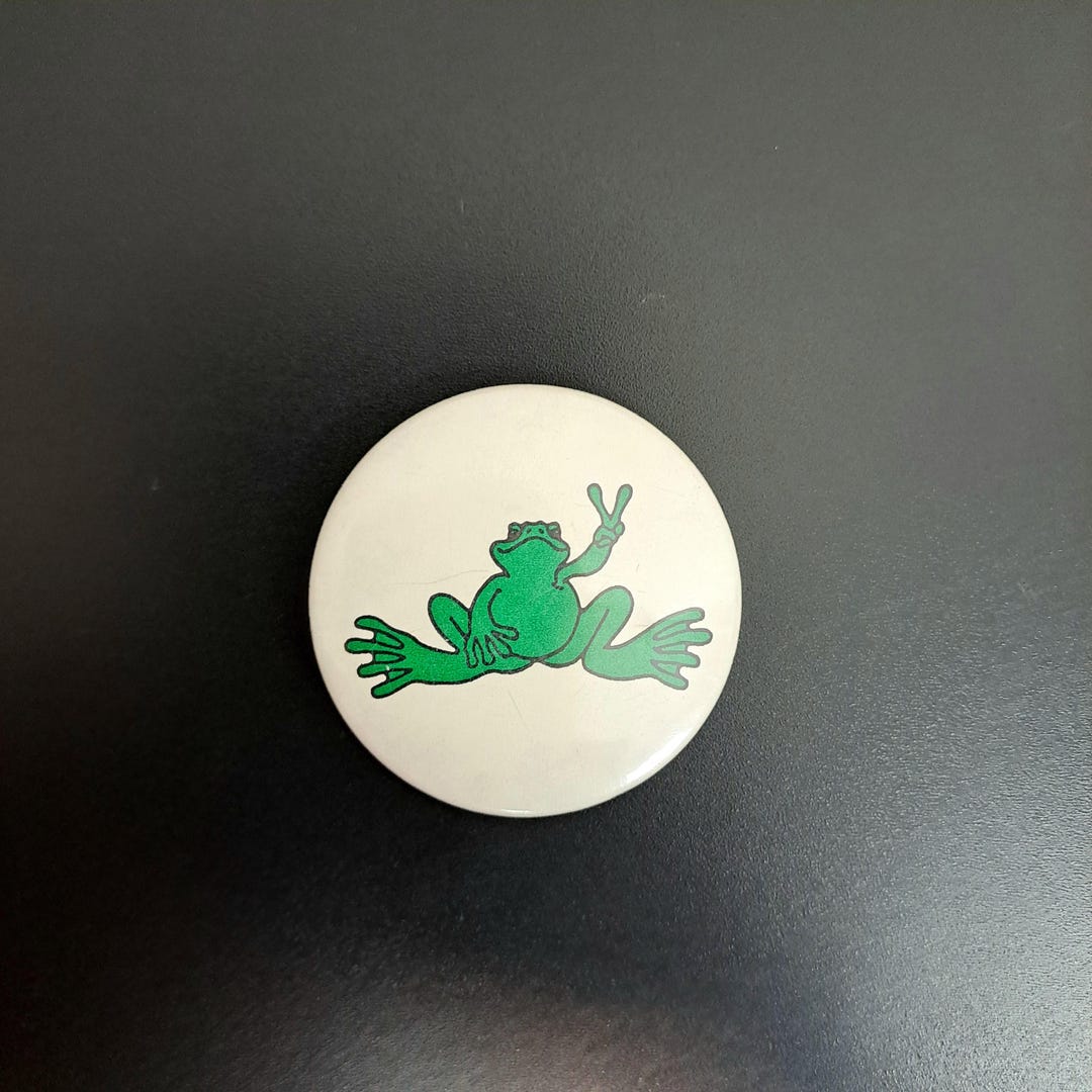 Vintage Y2K Peace Frogs Pinback Button - Etsy
