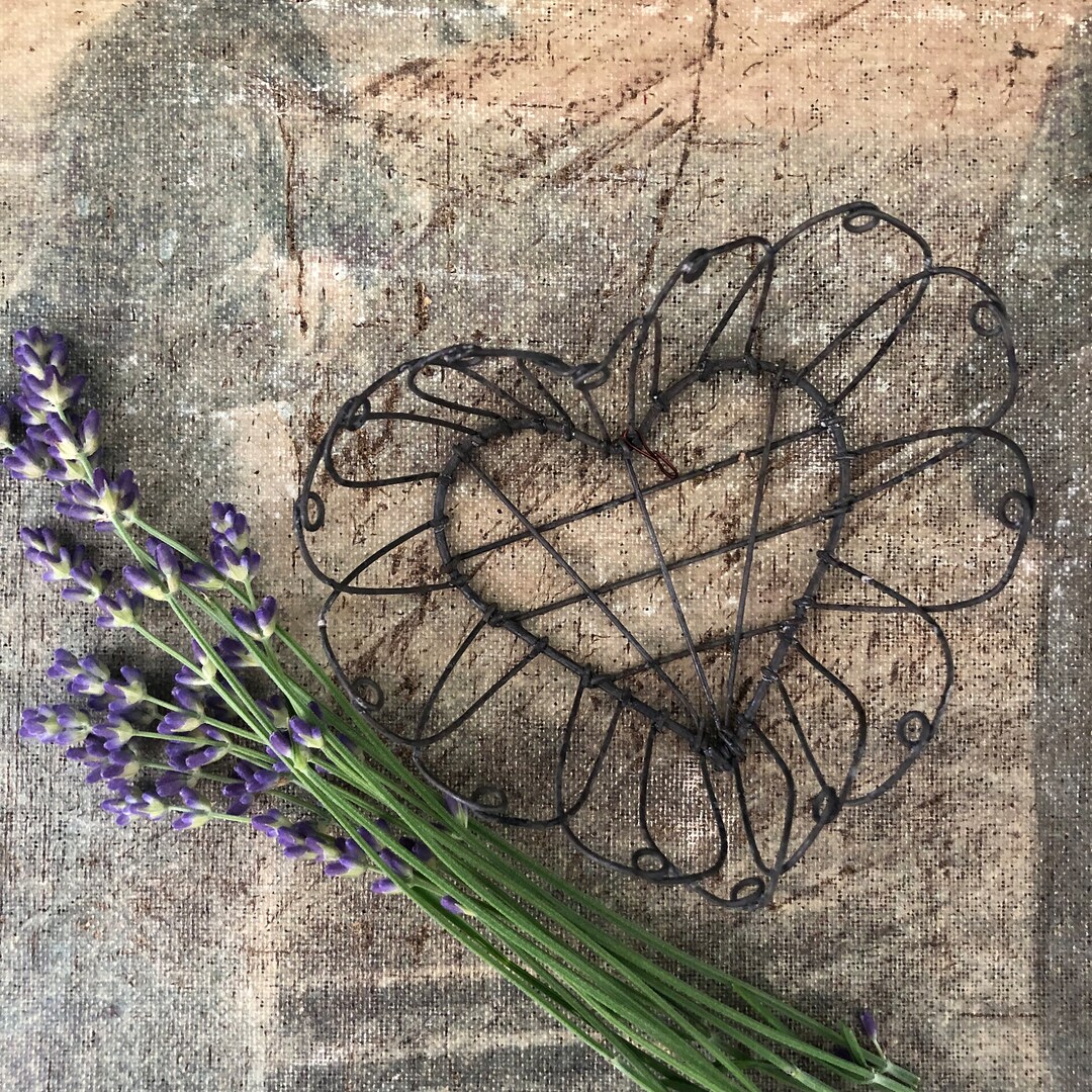 Vintage Small Wire Heart Basket - Etsy