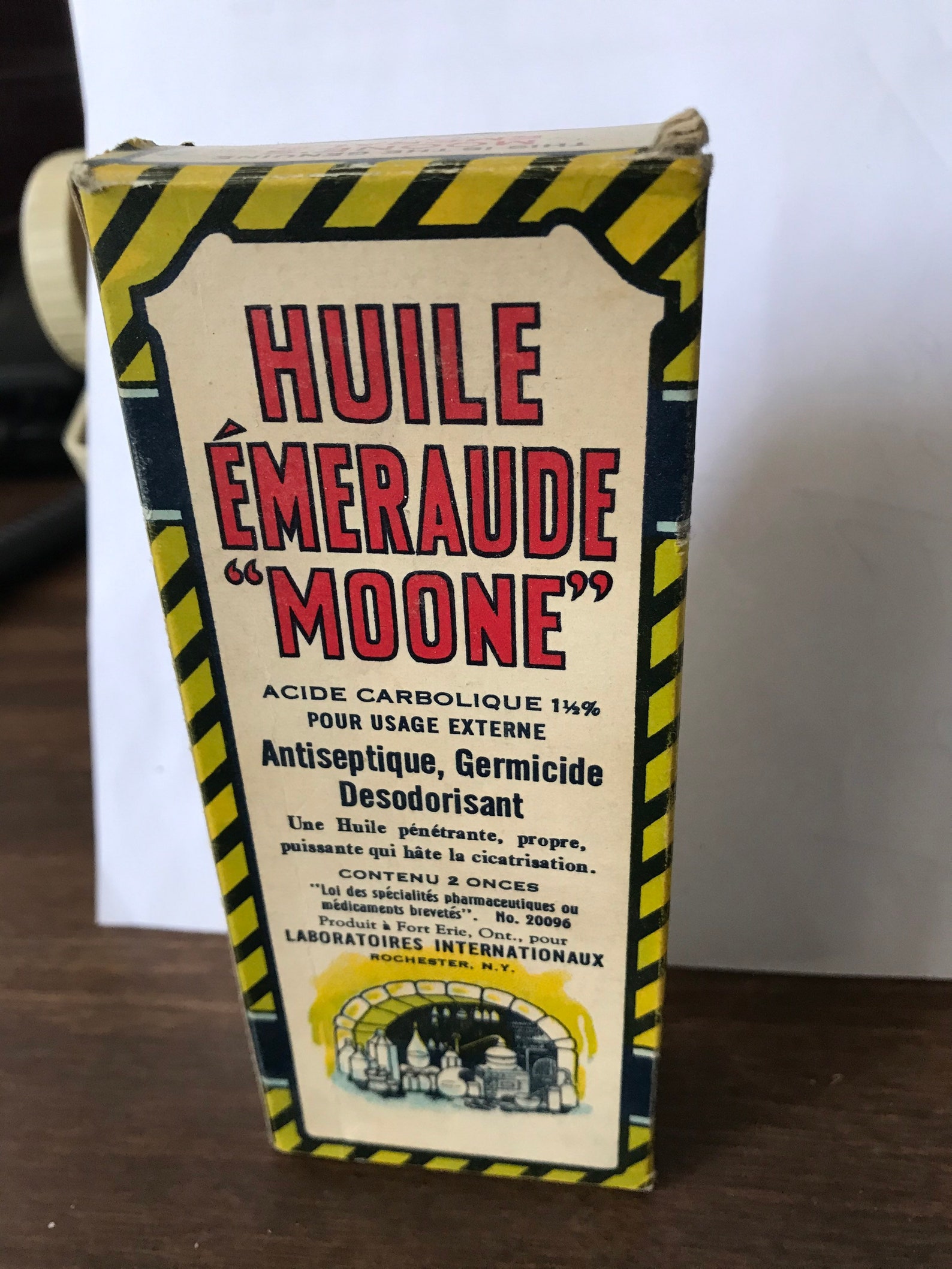 Awesome Moone’s Emerald Oil Original Box and Bottle - Etsy