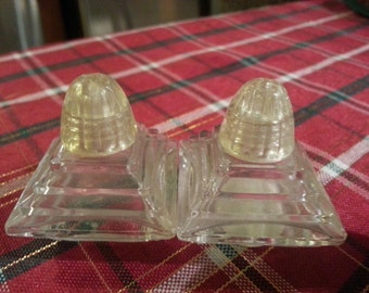 Pepsal New York City Empire State Building S&P Shaker Set - Etsy