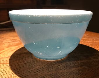 Vintage Ice Blue Clear Bottom Pyrex Mixing Bowl 322 1L - Etsy