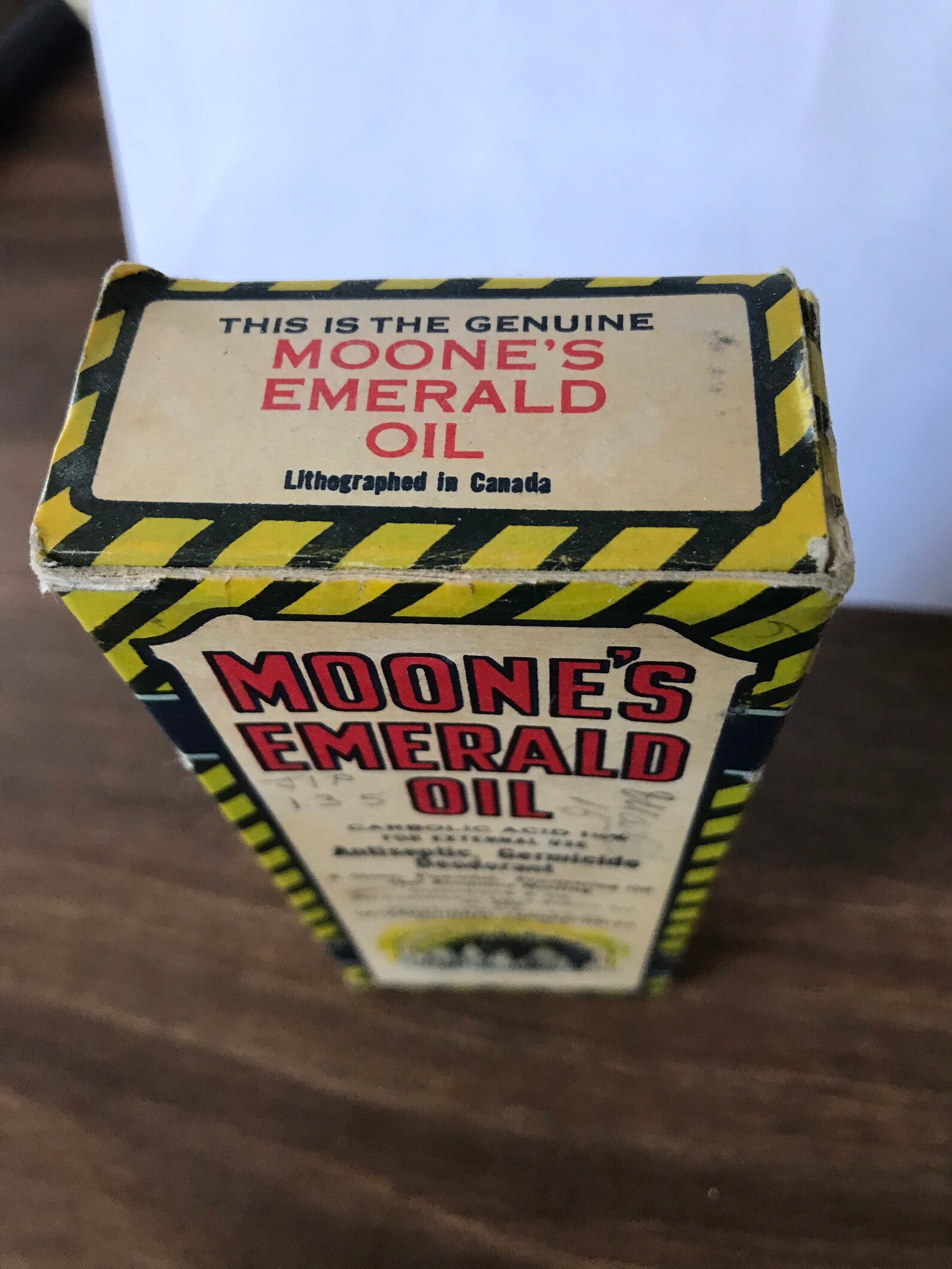 Awesome Moones Emerald Oil Original Box and Bottle - Etsy