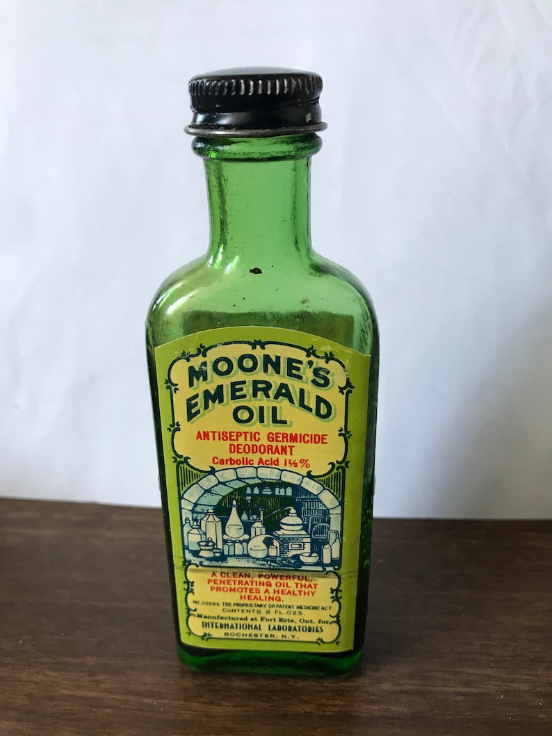 Awesome Moone’s Emerald Oil Original Box and Bottle - Etsy
