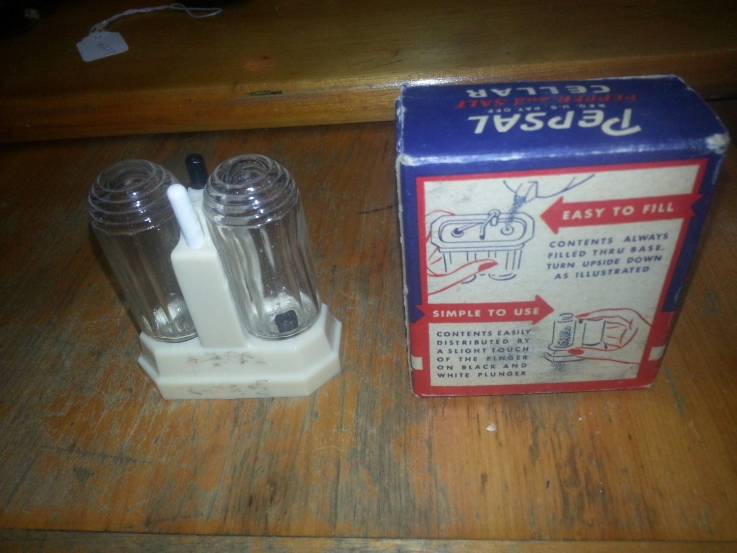 Pepsal New York City Empire State Building S&P Shaker Set - Etsy