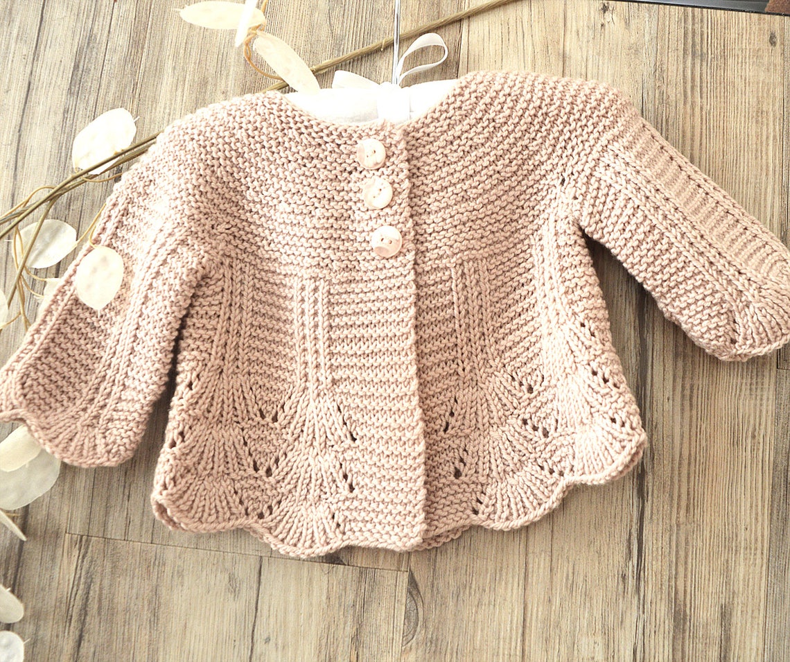 KNITTING PATTERN-Shell border baby cardigan P097 | Etsy España